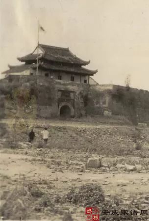 安庆老照片二：枞阳门 黑白旧照 安庆家谱网